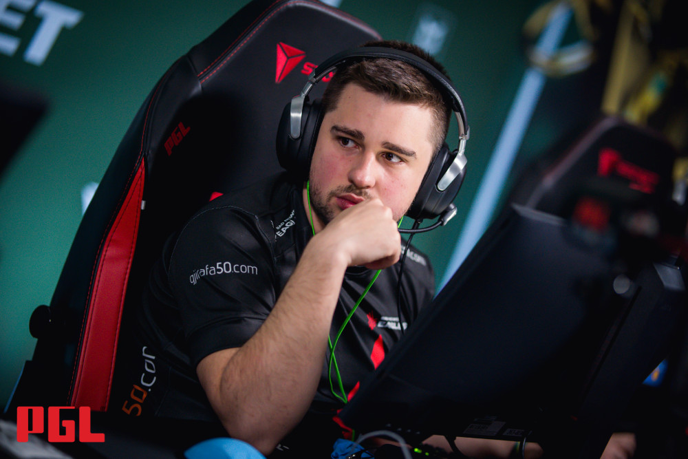 gxx-: "Comecei a jogar CS por causa do FalleN" - Fraglíder