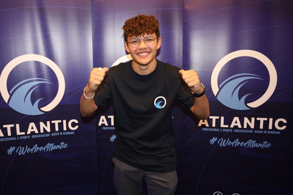 salazar é reforço da ECSTATIC - Fraglíder